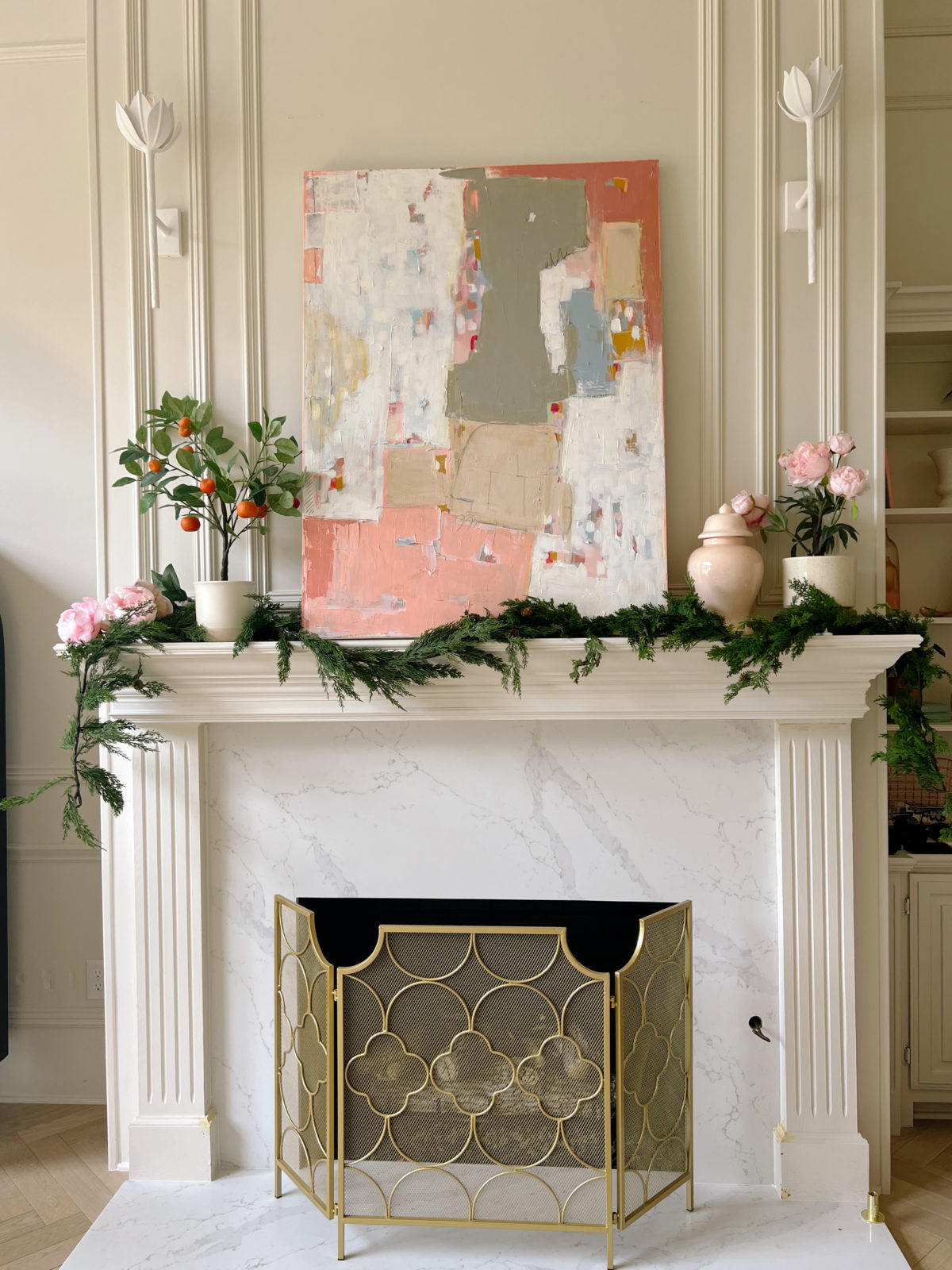 Christmas Mantle Decor - Casey Wiegand of The Wiegands